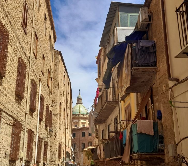 Palermo: Street Food Tour in Ballarò and Vucciria Markets - Sampling the Classics: What You Can Expect