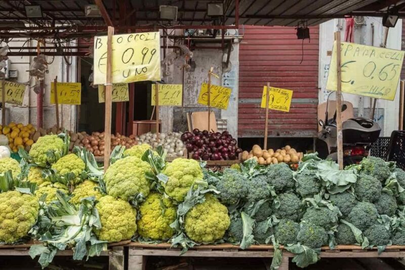 Palermo: Street Food Tour in Ballarò and Vucciria Markets - The Guide: Alessandro as the Key