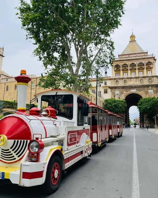 Palermo: Tour of the historic center by train - Key Points