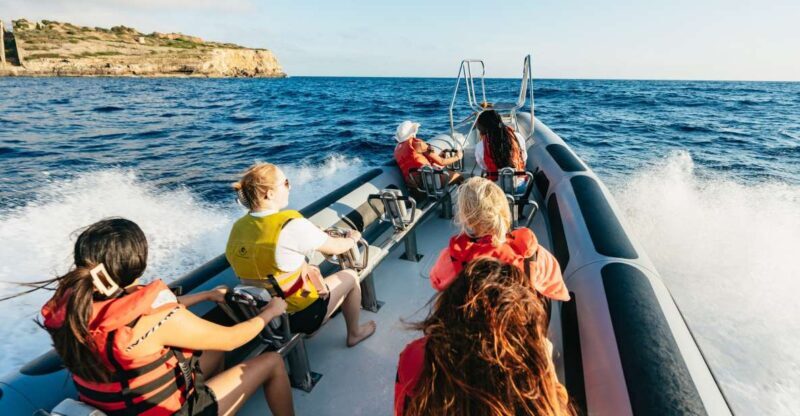 Palma Bay: 1-Hour Speedboat Adventure - Key Points