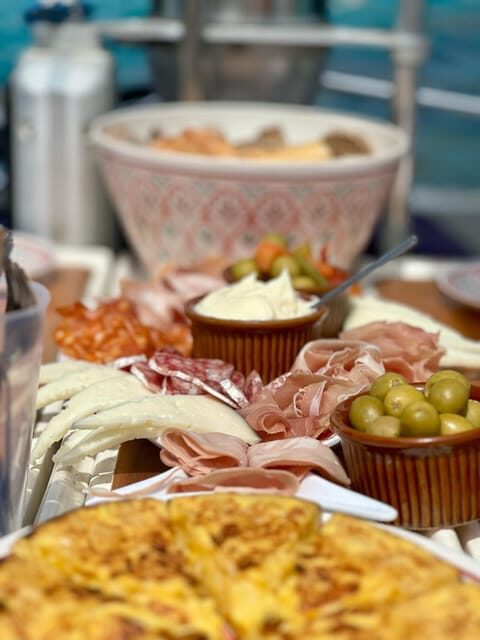 Palma de Mallorca: Sailing Boat Trip with Skipper & Tapas - What’s Included and What to Expect