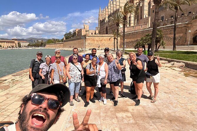 Palma Evening Tapas Walking Tour with Pinchos & Drinks - Key Points