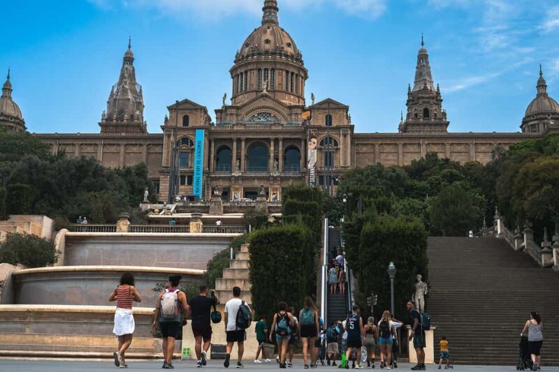 Panoramic Barcelona: Montjuïc, Cable Car, and Beach - Key Points