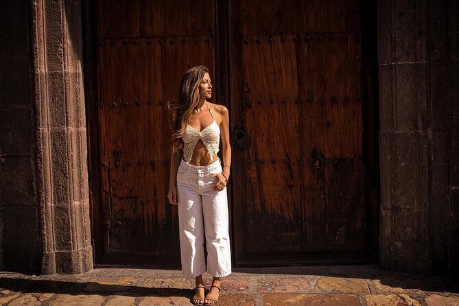 Paparazzi staff in San Miguel de Allende - Exploring San Miguel de Allende Through a Private Photo Tour with Paparazzi Staff