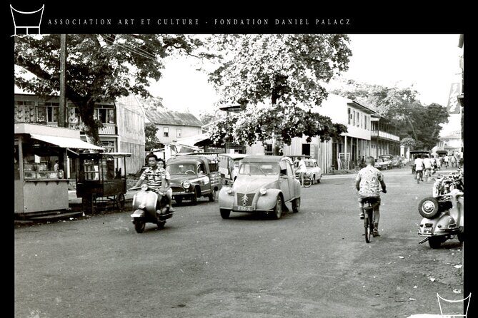 Papeete cultural and historic walking tour at night - Key Points
