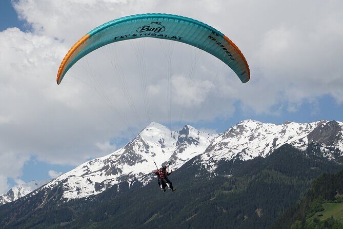 Paragliding adventure in Neustift im Stubaital - Key Points