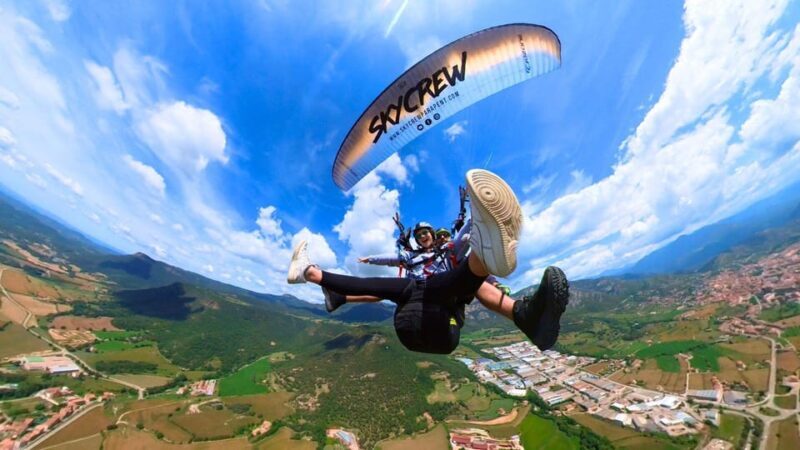 Paragliding: Experience the magic of flying near Barcelona. Report included - What makes this tour a good value?
