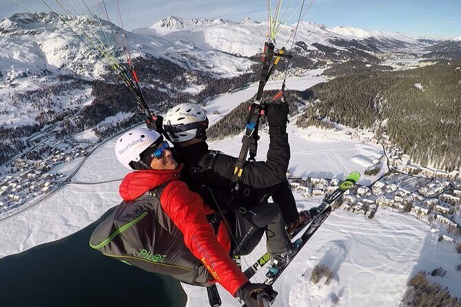 Paragliding Tandem Flights in Engadin - What Makes This Paragliding Experience Special