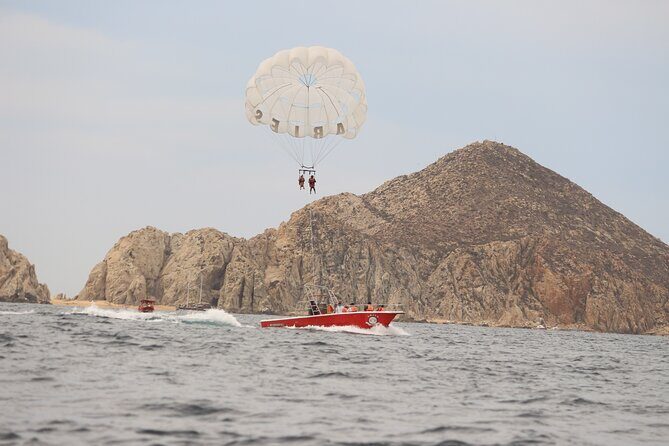 Parasailing Adventure in Los Cabos - An In-Depth Look at the Parasailing Experience