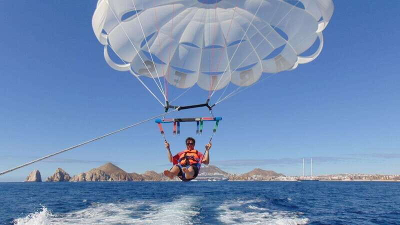 Parasailing in Cabo San Lucas - The Meeting Point and Logistics  