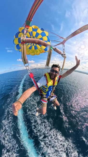 Parasailing in Polignano: A parachute adventure - An In-Depth Look at the Parasailing Experience in Polignano