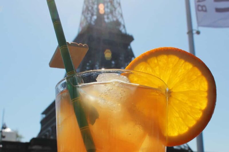 Paris: 1-Hour Sightseeing Cruise and 3-Course Bistro Dinner - Key Points