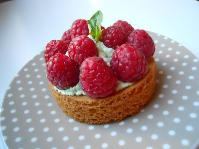 Paris: 2.5-Hour French Pastry Cooking Class - Key Points