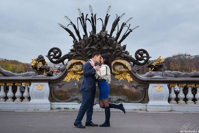 Paris 2-Hour Eiffel Tower Walking Tour with Professional Photo Shoot - FAQs