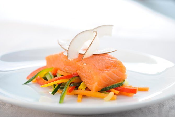 Paris 3-Course Gourmet Dinner and Sightseeing Seine River Cruise - Who Will Love This Tour?