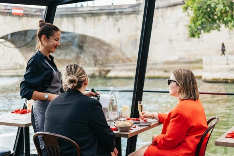 Paris : 3-Course Gourmet Dinner Cruise on Seine River - Duration and Timing