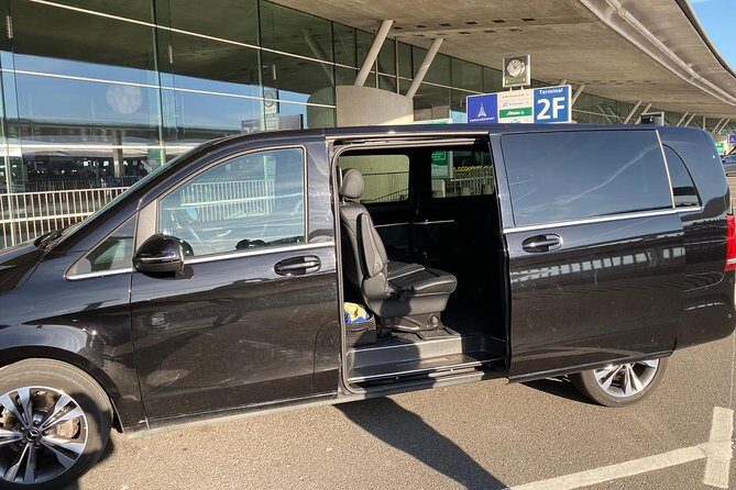 Paris Airport Transfers - Private Van - Introduction