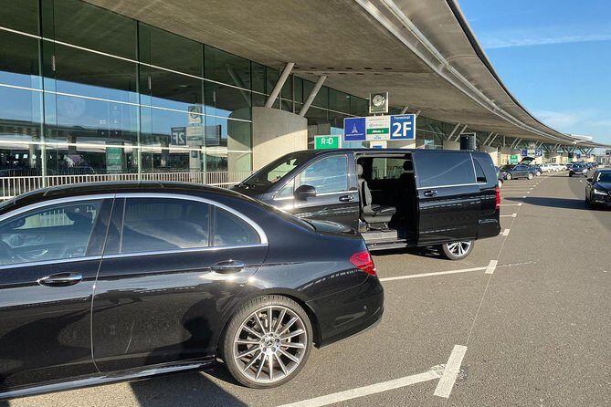 Paris Airport Transfers - Private Van - Key Points