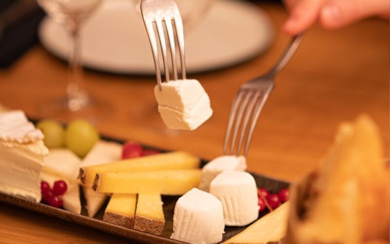 Paris: Apéro Wine and Cheese Tasting Experience - An Authentic Taste of Paris in a Cozy Cellar