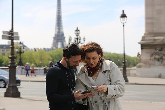 Paris: Batobus Hop-On Hop-Off Cruise & Landmarks Audio Tour - A Closer Look at the Itinerary and Stops