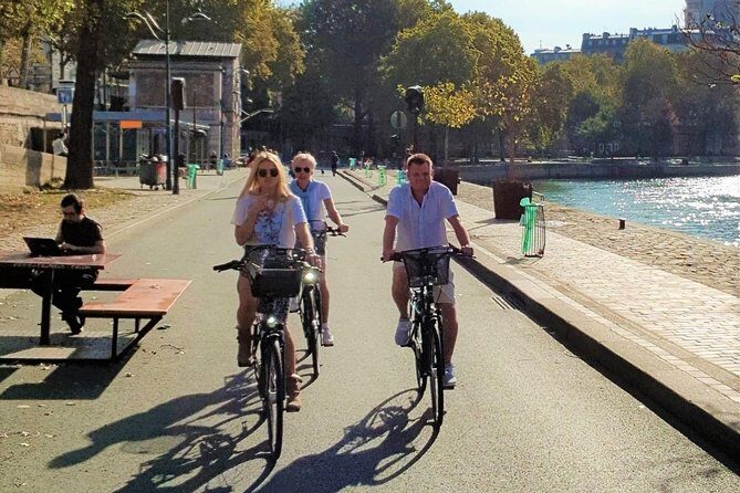 Paris: Charming Nooks and Crannies Bike Tour - Authentic Experiences from Reviews