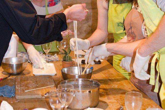 Paris Cheesemaking Workshop including Wine and Cheese Tasting with an Expert - Why This Tour Works Well