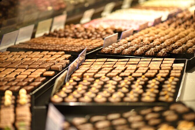 Paris Christmas Lights & Stories with Tastings on Champs-Élysées - Frequently Asked Questions