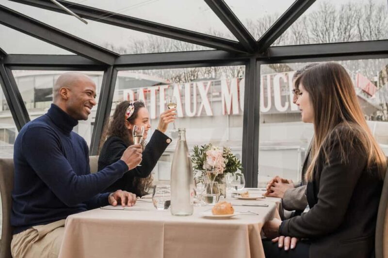 Paris : Christmas Special Lunch Cruise on the Seine River - Who Would Love This Experience?