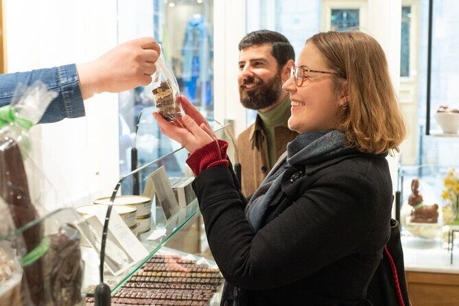 Paris Christmas Tour with a Local Guide: Custom & Private - Why Choose the Paris Christmas Tour with a Local Guide?