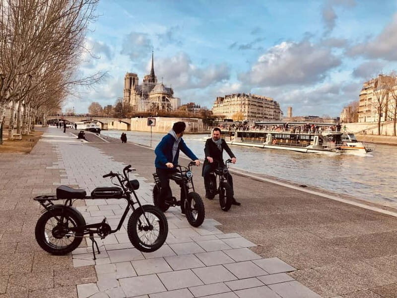 Paris: City Highlights Private Electric Bike Tour - Key Points