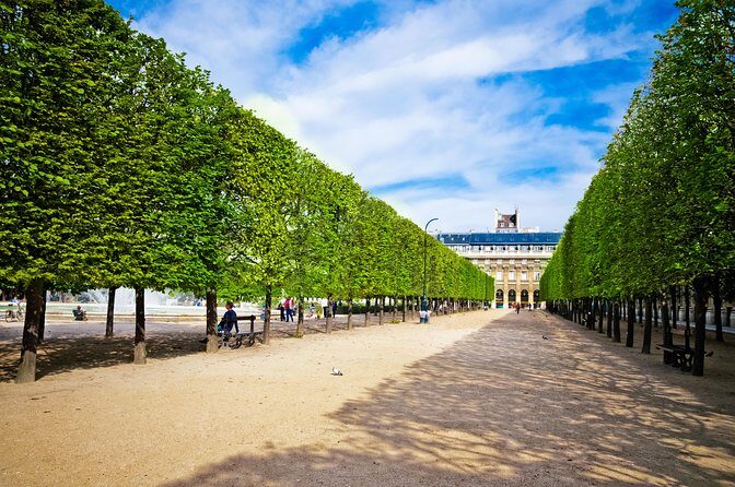 Paris City Tour by Coach with Sightseeing Seine River Cruise - FAQs
