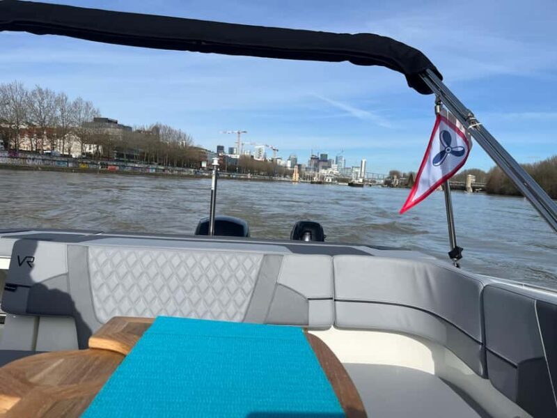 Paris : croisière privée Seine, bateau moderne - 2 heures - Key Points