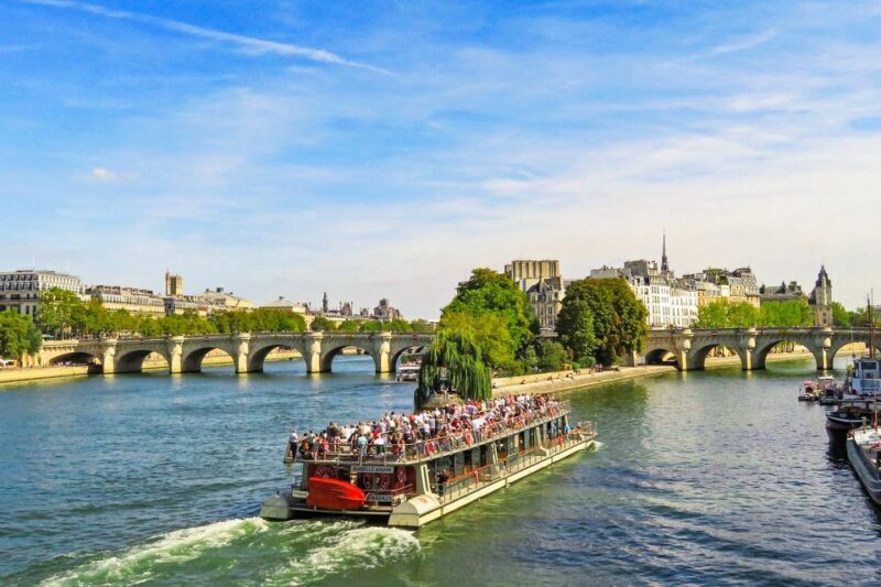 Paris: Day or Sunset Cruise with Drink, Ice Cream or Dessert - FAQs