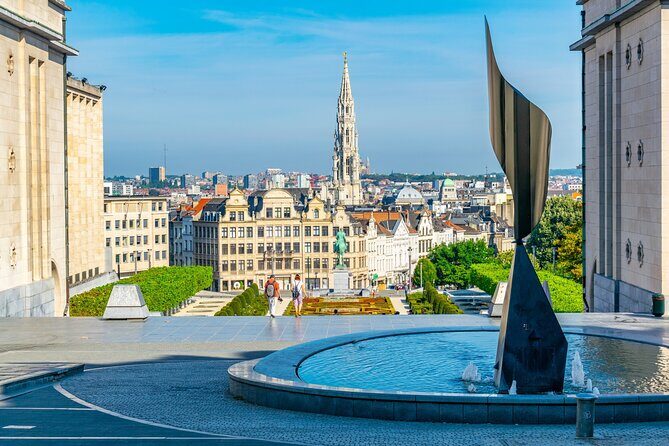 Paris: Discover Brussels and Bruges & Optional Chocolate Tasting - Guides & Commentary