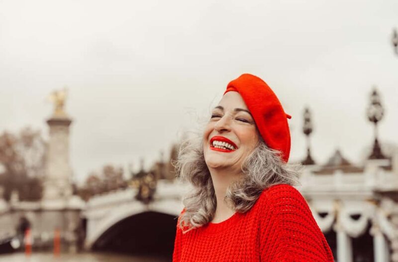 Paris: Eiffel Tower and Paris Bridges Private Photowalk - Key Points