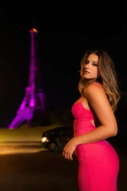 Paris: Eiffel Tower Night Photoshoot with 20 High End Edits - The Sum Up
