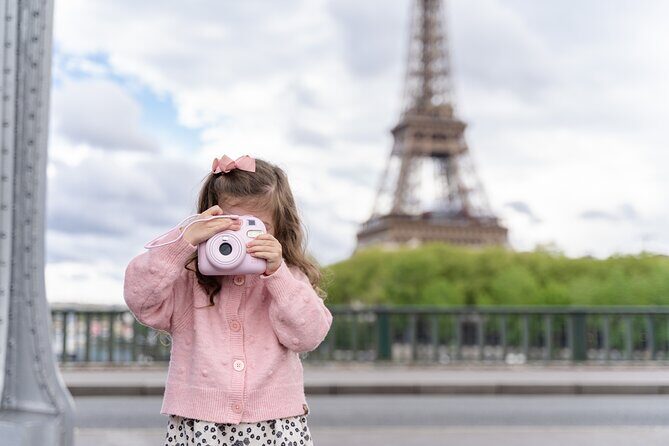 Paris: Eiffel Tower or Louvre Photoshoot - Best Spots - Who Is This Photoshoot Best For?