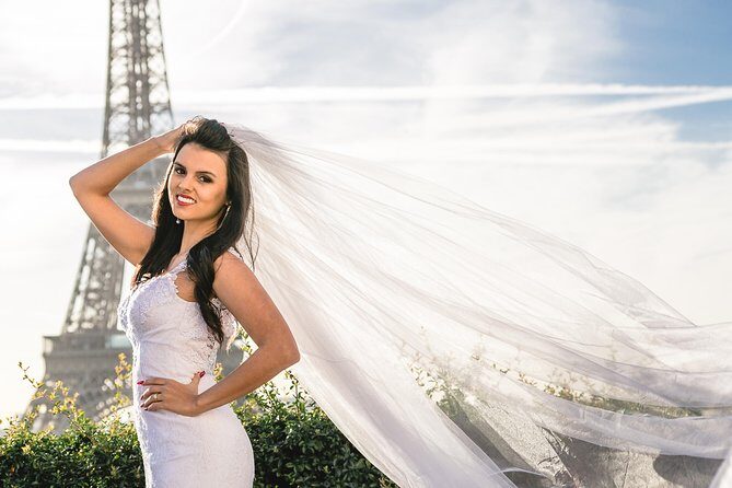 Paris Eiffel Tower Photoshoot Professional Photographer Private - Who Should Book This Experience?