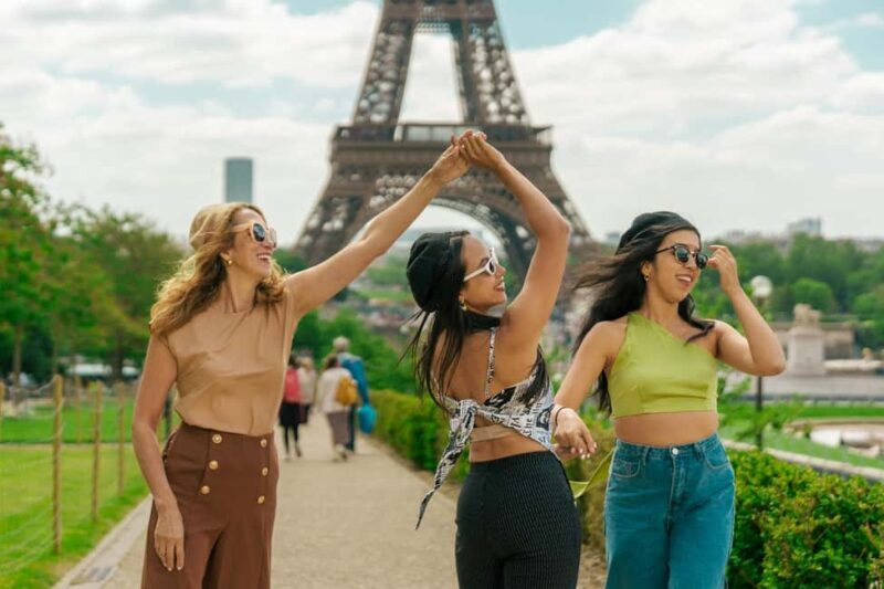 Paris: Eiffel Tower Vintage Photoshoot - Who Is This Experience Best Suited For?