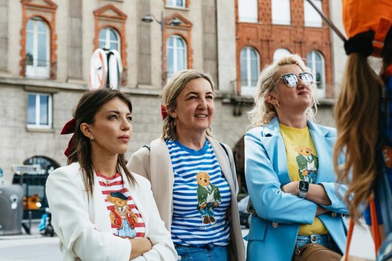 Paris: Emily TV Show Locations Guided Walking Tour - FAQ