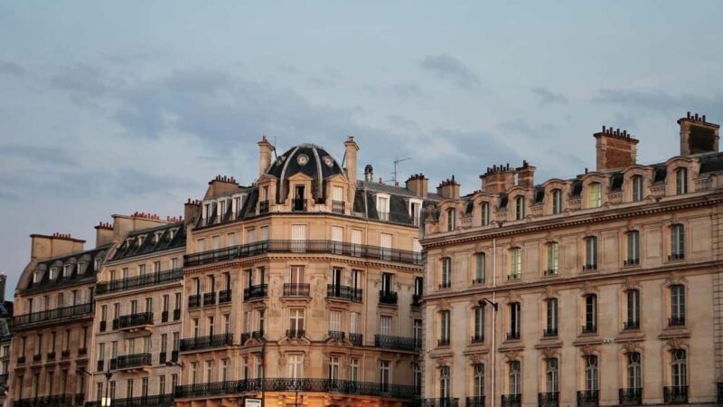 Paris: Explore the City of Light on a Magical Walking Tour - The Experience in Practice