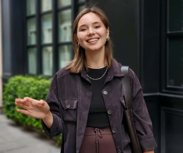 Paris: Fashion Week Haute Couture Walking Tour - Who Should Consider This Tour?