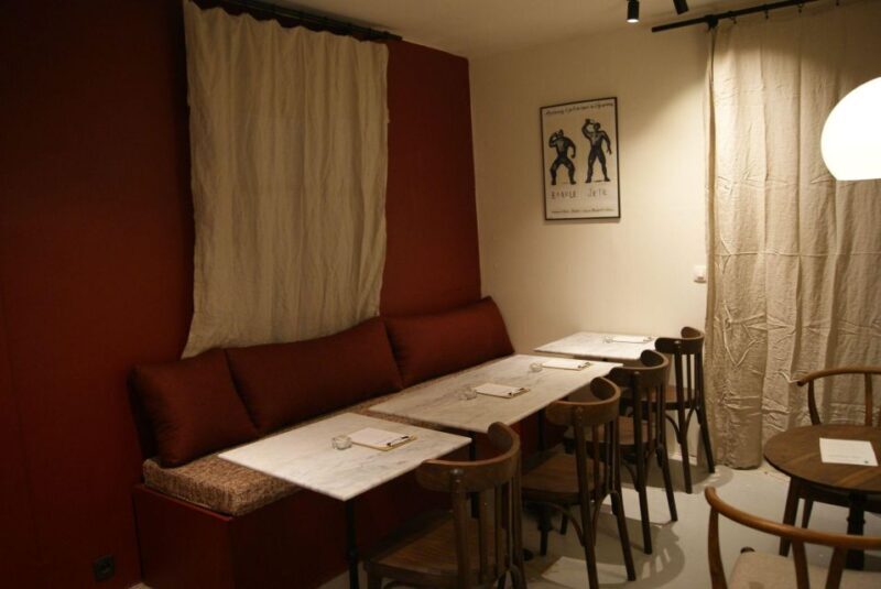 Paris : French wine tasting in Montmartre - Key Points