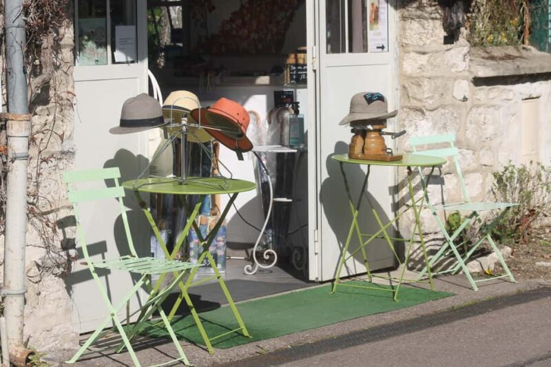 Paris: Giverny Gardens Day Trip with Professional Tour Guide - Exploring Giverny Village
