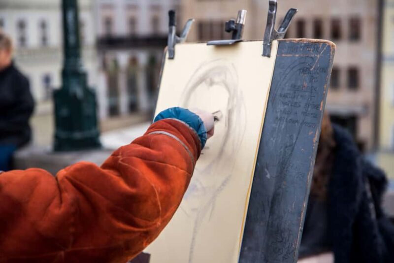 Paris: Hidden Gems of Montmartre Walking Tour - Visiting Iconic Landmarks