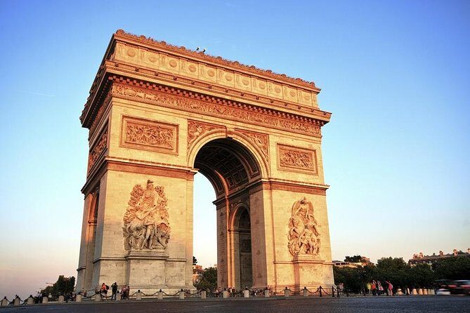 Paris Highlights Immersive Coach Tour - FAQs