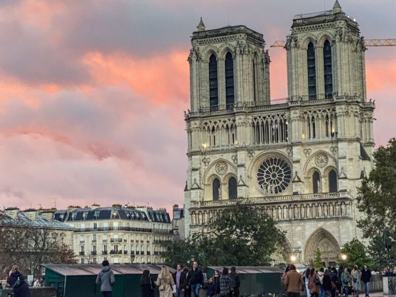 Paris: Île de la Cité and Notre-Dame Walking Tour With Crypt - Authentic Insights from Reviewers
