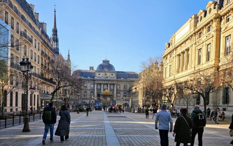 Paris: Île de la Cité Sunset Tour - Key Points