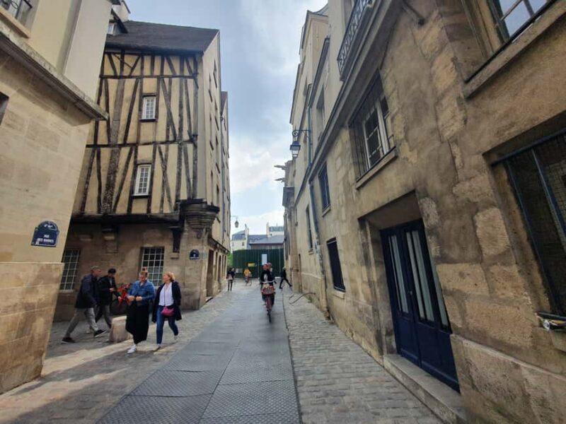 Paris: Jewish Heritage & Hidden Gems of Le Marais - Rue des Rosiers: The Heart of the Jewish Quarter