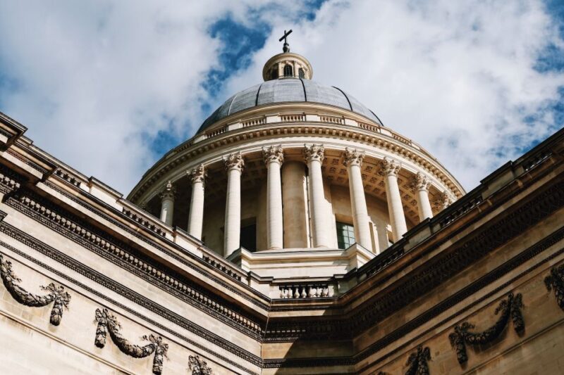 PARIS: Latin Quarter Guided Walking Tour - 12 guests 2,5h - Key Points